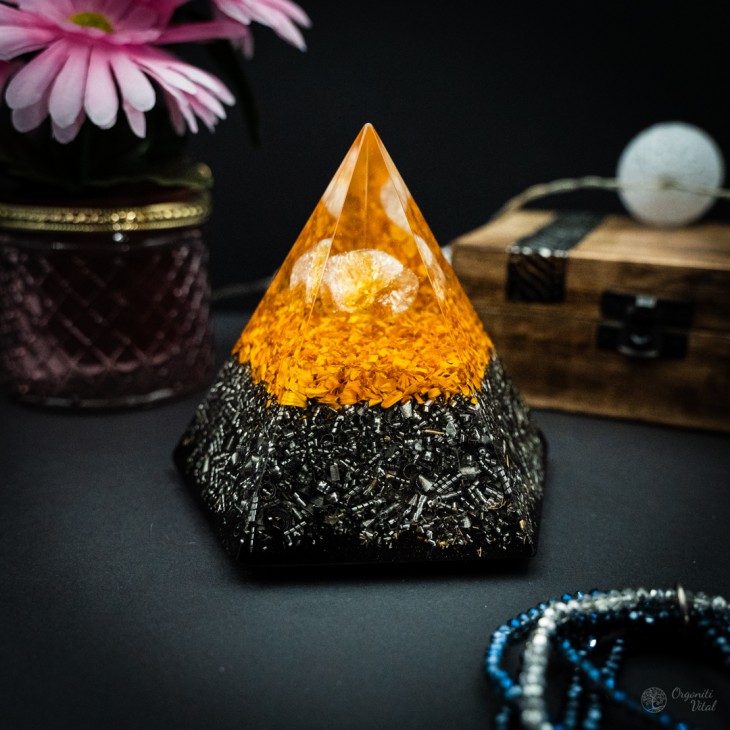 7 Chakras - orgonite pyramid